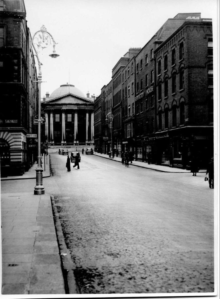 1916 In and around Dublin Castle: People and Places that made History ...