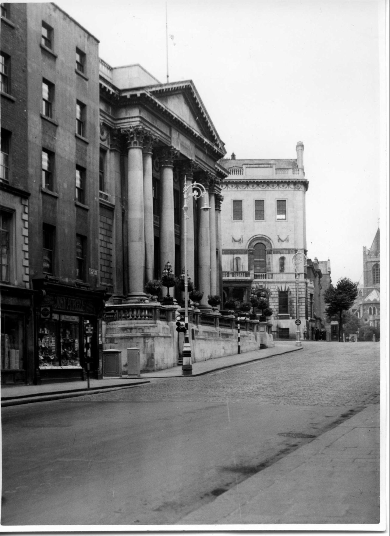 1916 In and around Dublin Castle: People and Places that made History ...